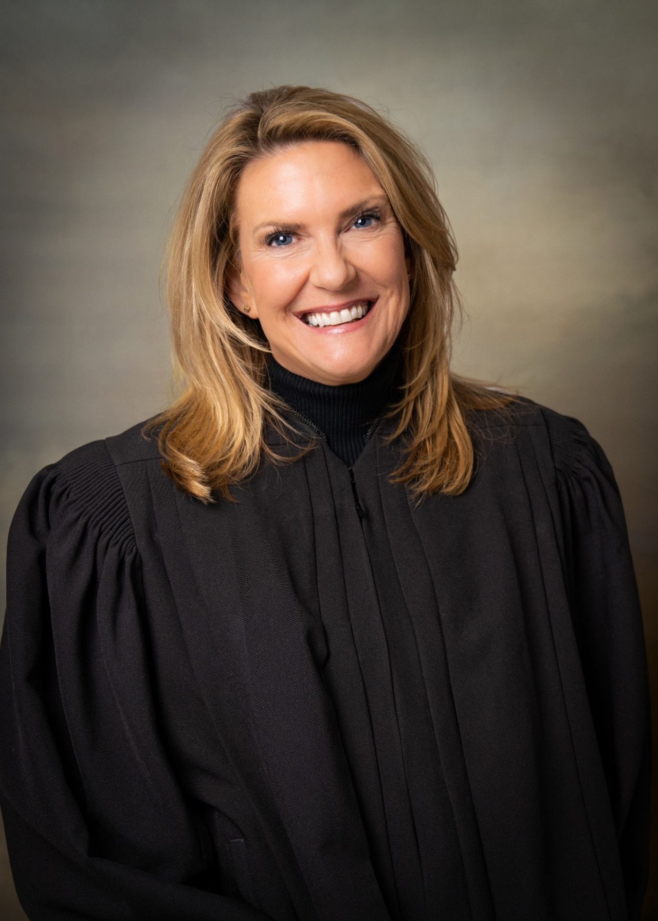 JUDGE SHAUNA GRAVES-ROBERTSON